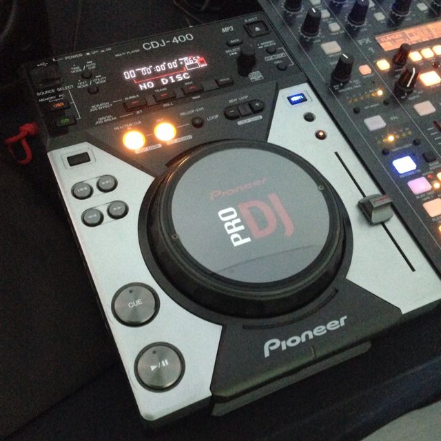 FULL DJ Set Behringer DDM 4000 + CDJ 400 x2, Computers & Tech, Parts ...