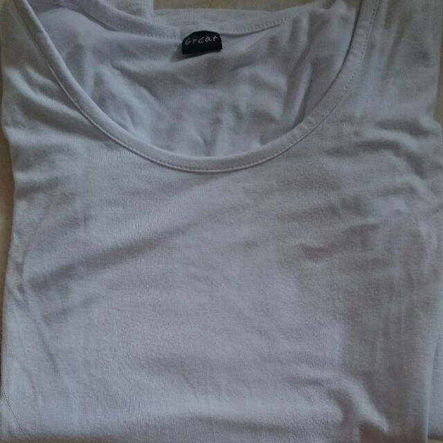 Plain Basic White Top , Women's Fashion, Tops, Blouses on Carousell