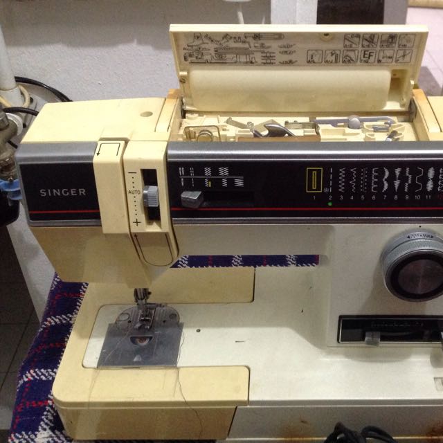 SINGER sewing machine 6235, Women's Fashion, Muslimah Fashion ...