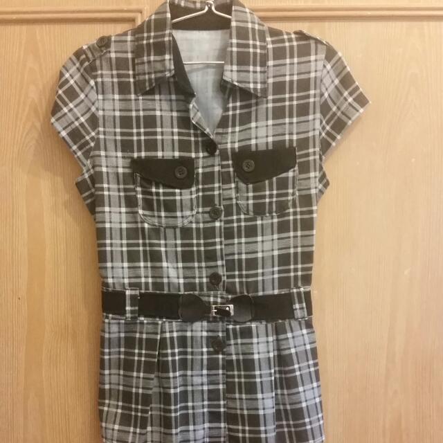 Navy Blue Checkered Top, Women's Fashion, Tops, Sleeveless on Carousell