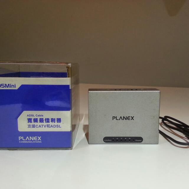 PLANEX FX-05 Mini Switch (can be powered by USB, Computers & Tech, Parts & Accessories, Cables ...