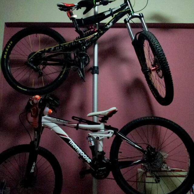 Brand New Dual Bikes Parking Tower Display Rack Stand Pole For All ...