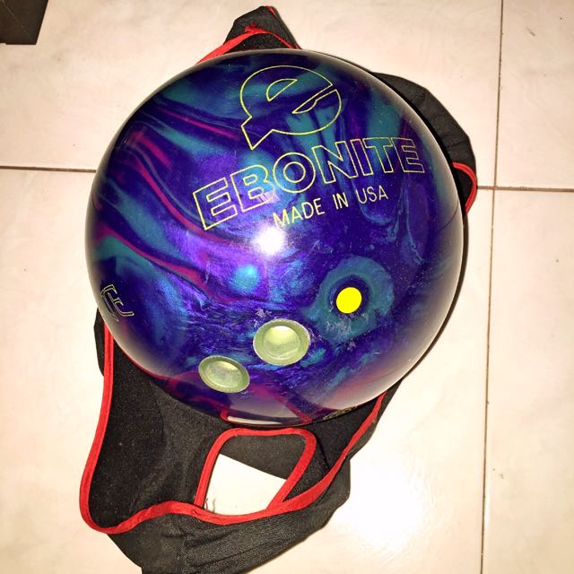 Ebonite Cyclone Bowling Ball, Sports Equipment, Sports & Games ...