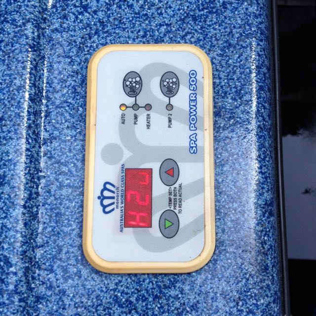 Free Monarch Spa Jacuzzi Good Condition., Babies & Kids, Bathing ...