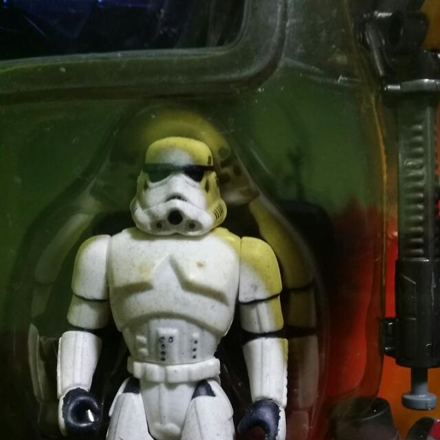 Hasbro Star Wars Deluxe Crowd Control Stormtrooper, Hobbies & Toys ...