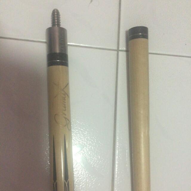 Gramax Pool Cue, Sports Equipment, Sports & Games, Billiards & Bowling on Carousell