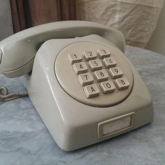 Retro Phone In Working Condition for Sales, Hobbies & Toys, Memorabilia ...