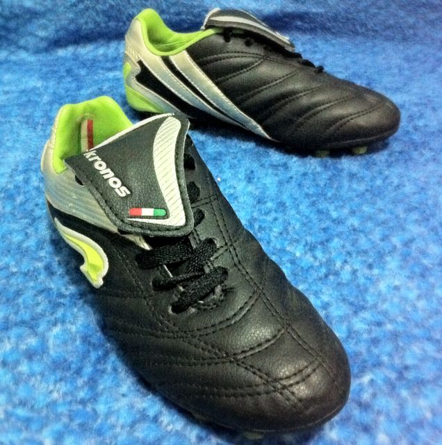 Kronos Children Soccer Boots, Sports Equipment, Sports & Games, Racket ...