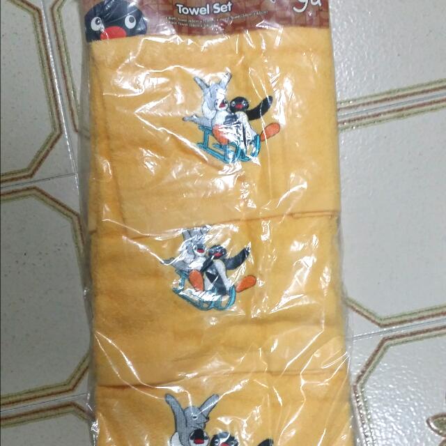 Pingu Towel Set, Babies & Kids, Bathing & Changing, Changing Mats ...