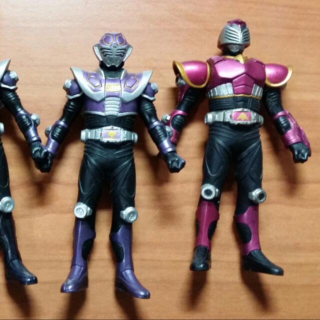 Kamen Rider Ryuki - Rider Figurines Gai, Raia, Ohja & Blank Ohja ...