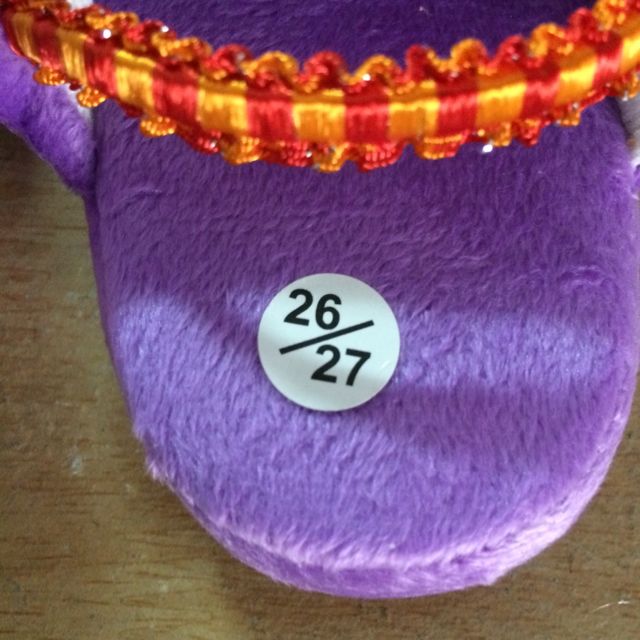 Olaf Slipper, Babies & Kids, Babies & Kids Fashion on Carousell