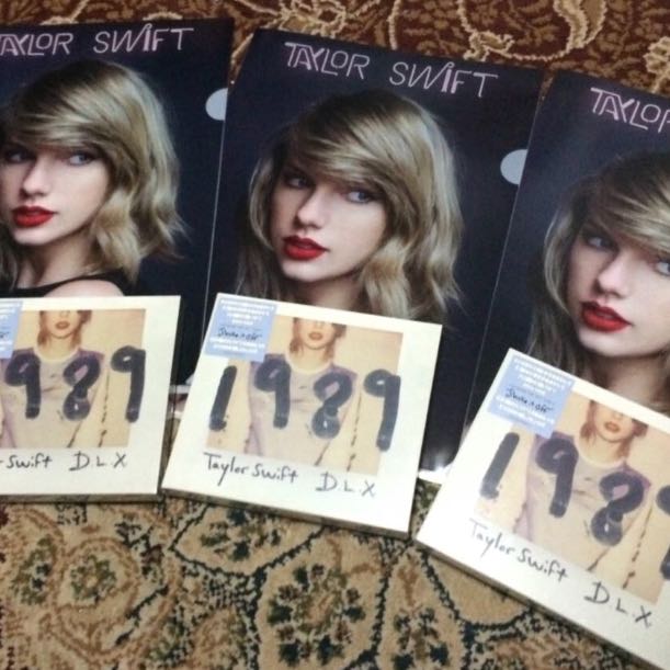 Taylor Swift File/Plastic Folder, Everything Else on Carousell