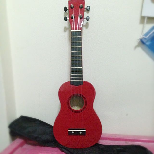 Red ukulele (reserve), Hobbies & Toys, Music & Media, Music Accessories ...