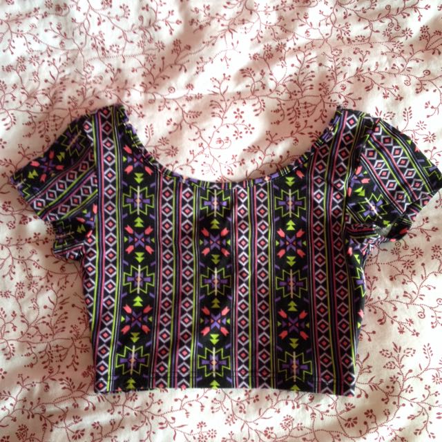 Tribal Cropped Top, Women's Fashion, Tops, Sleeveless on Carousell