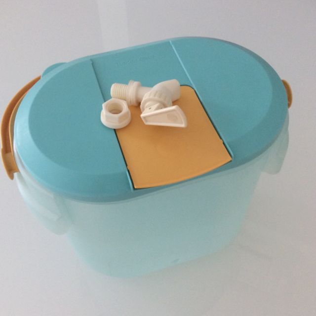 Tupperware Water Cooler, TV & Home Appliances, Kitchen Appliances ...