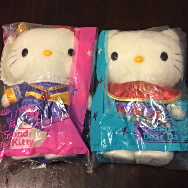 Hello Kitty England King & Queen, Hobbies & Toys, Toys & Games on Carousell