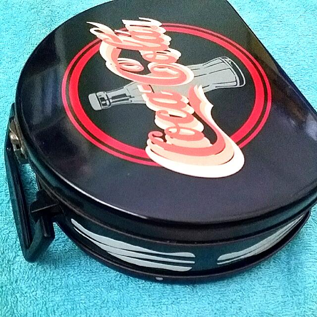 Coca Cola Tin Box(Price Reduced), Hobbies & Toys, Memorabilia ...