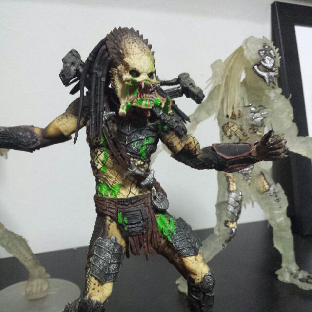Reserved* Neca Wolf Predator Predators Alien Avp Avpr Mcfarlane Figure ...