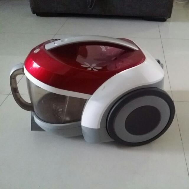 LG 2000W Bagless Vaccum Cleaner., TV & Home Appliances, Vacuum Cleaner ...