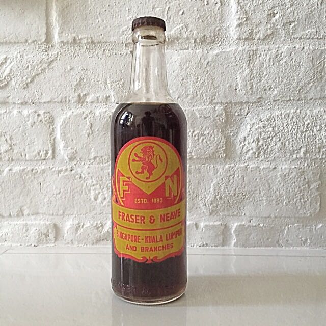 Vintage F&N Sarsi Soft Drink Bottle, Food & Drinks, Alcoholic Beverages ...