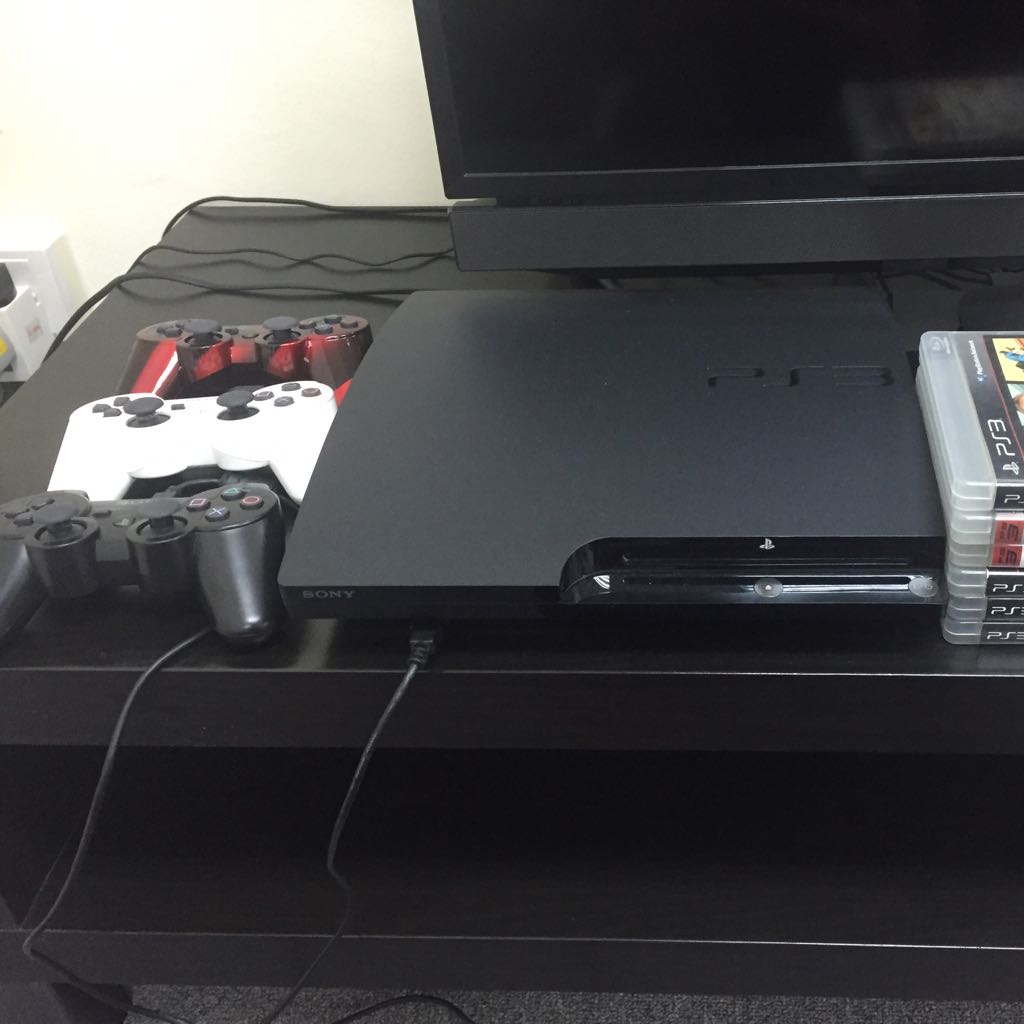 Playstation 3 Console With 3 Controllers And Games (PS3), Hobbies ...