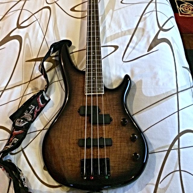 Harlem 4 String Bass, Hobbies & Toys, Music & Media, Music Accessories ...