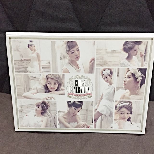 SNSD Girls' Generation First Japan Album Deluxe Edition, Hobbies & Toys ...