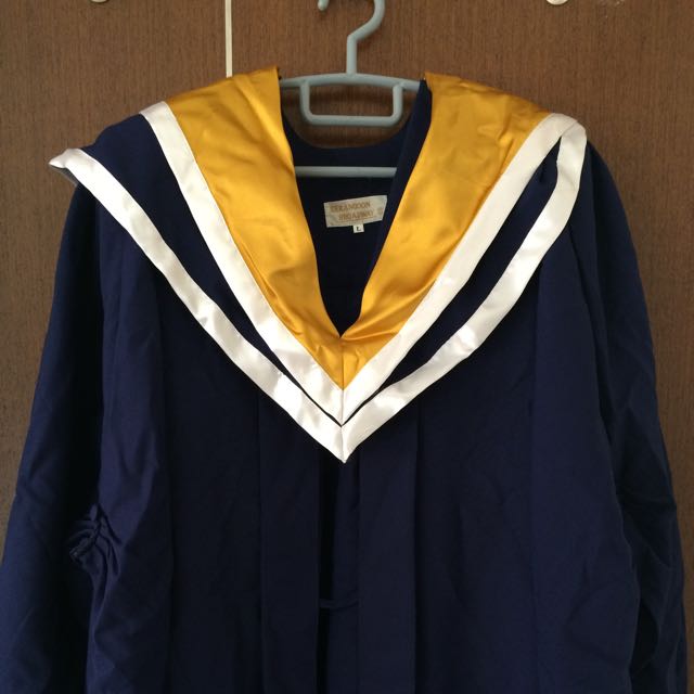 Ntu Graduation Gown, Bulletin Board, Looking For on Carousell