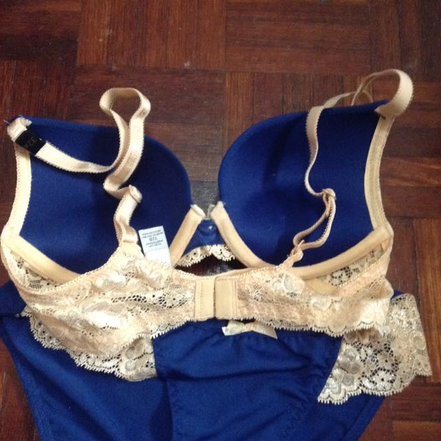 Brand New With Tag Vs Bra N Panty Set, Women's Fashion, New ...