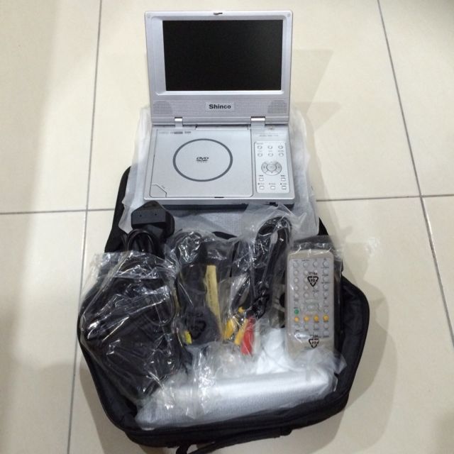 Shinco 7"TFT Monitor Portable DVD, Electronics on Carousell