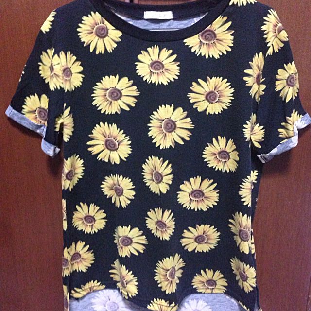 Sunflower Top, Women's Fashion, Tops, Other Tops on Carousell