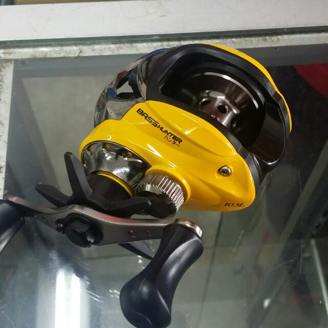 Seahawk Basshunter Baitcaster, Sports Equipment, Fishing on Carousell