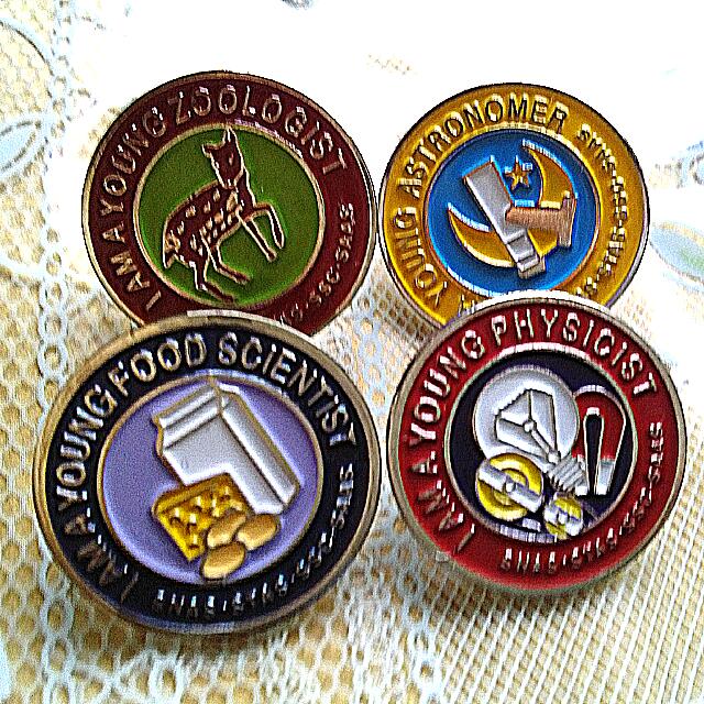 Young Scientist Badge, Hobbies & Toys, Stationery & Craft, Stationery ...