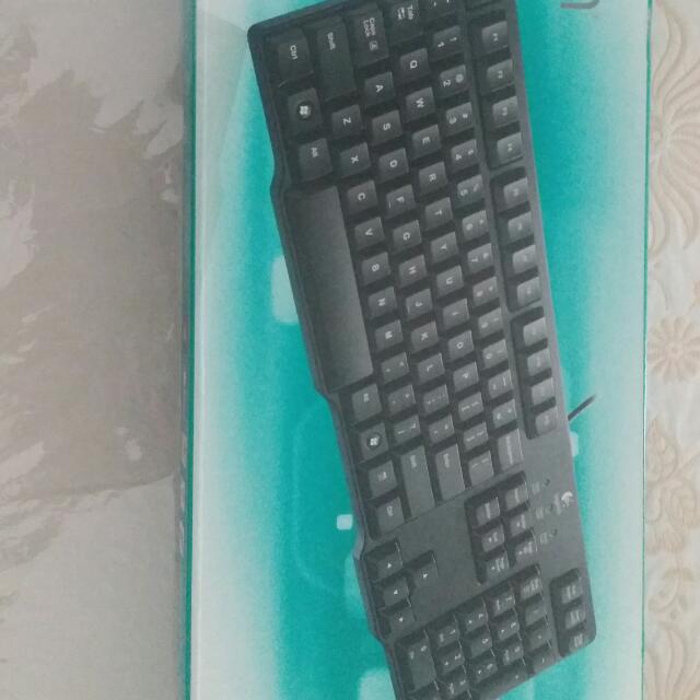 Logitec Keyboard Computers And Tech Parts And Accessories Networking On