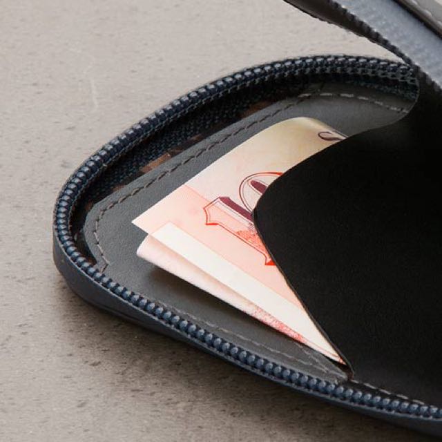 Bellroy Elements Phone Pocket, Men's Fashion, Watches & Accessories ...