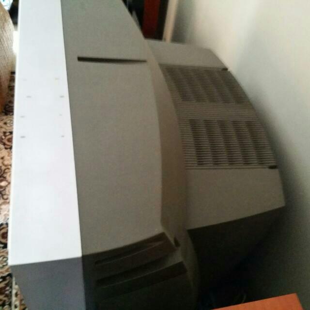 Samsung Plano 21 Inch TV, Furniture & Home Living, Furniture, TV ...