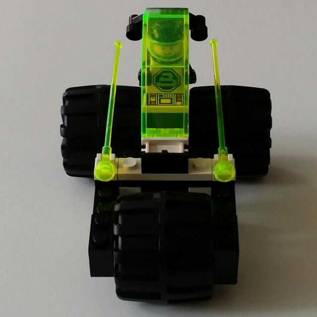 Lego Space Set 6851 Blacktron 2 Tri-Wheeled Tyrax, Hobbies & Toys, Toys ...