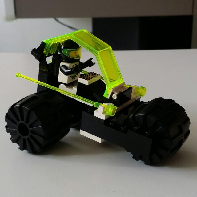 Lego Space Set 6851 Blacktron 2 Tri-Wheeled Tyrax, Hobbies & Toys, Toys ...