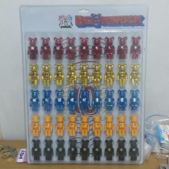 Bearbrick 45 pcs 100% Display Blister Board be@rbrick medicom, Hobbies ...