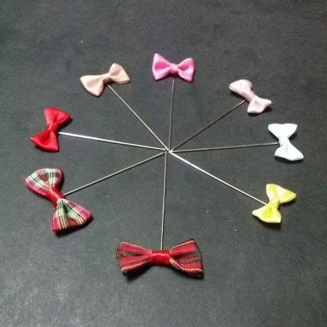 Ribbon Pins, Women's Fashion, Jewelry & Organisers, Brooches on Carousell