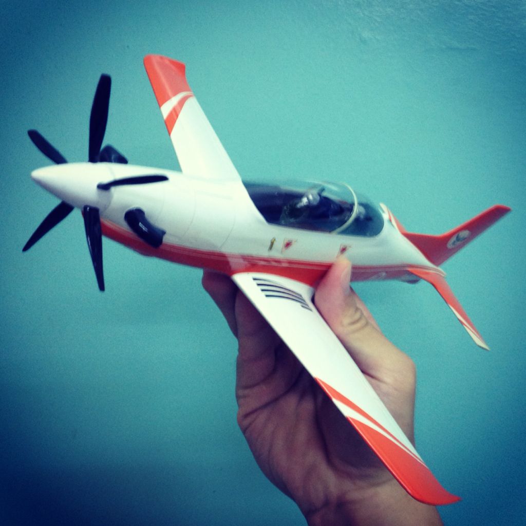 Rare RSAF 130 SQUADRON Pilatus PC-21 Model Aircraft, Hobbies & Toys ...