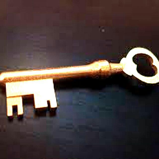 Team Fortress 2 TF2 Keys, Hobbies & Toys, Toys & Games on Carousell