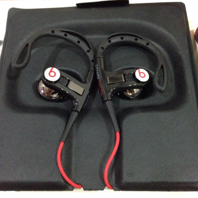 Original Beats "PowerBeats 1" on Carousell