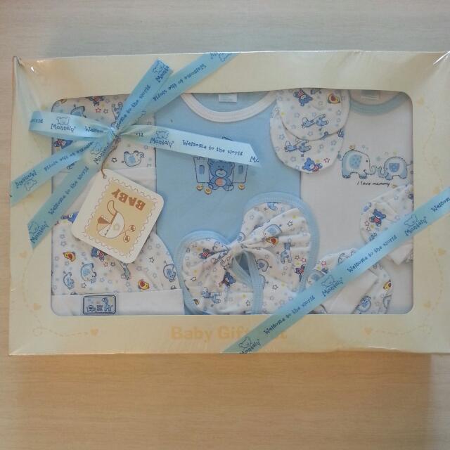 Newborn Baby Boy Gift Set, Babies & Kids, Bathing & Changing, Baby ...