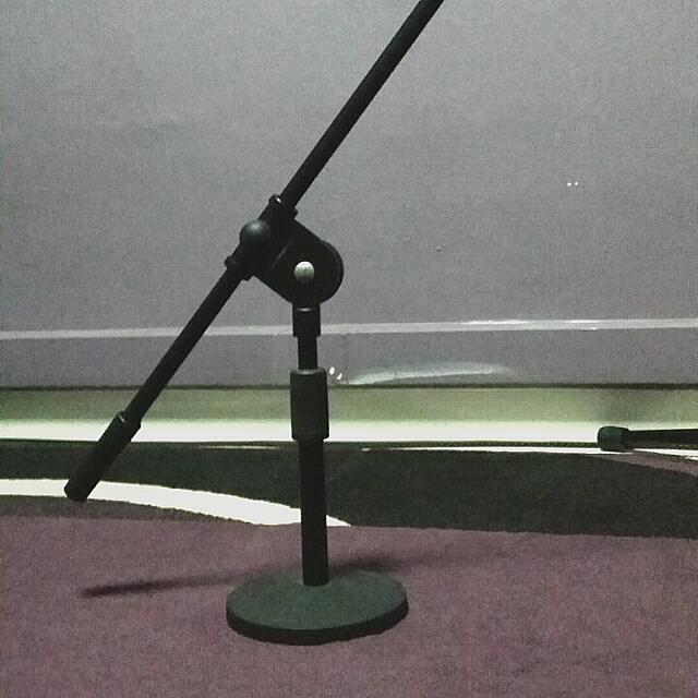 Desktop Mic Stand, TV & Home Appliances, TV & Entertainment, TV Parts ...