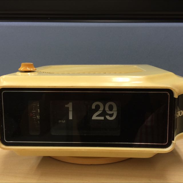 Vintage Astor Flipclock with radio, Hobbies & Toys, Memorabilia ...