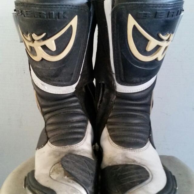 Berik Riding Boots, Cars on Carousell