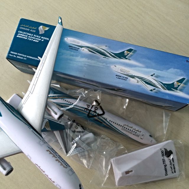 Oman Air Airbus 330-200 1:250 and Boeing 737-800 1:200 Aircraft Models ...