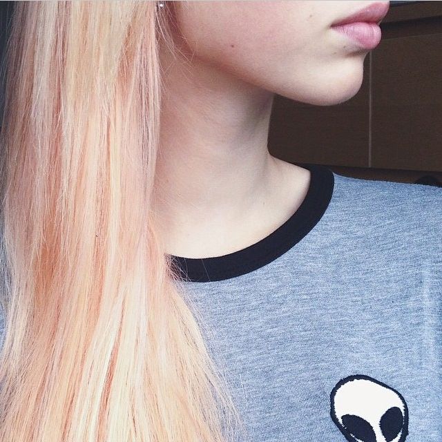 BRANDY MELVILLE NADINE ALIEN PATCH TOP, Women's Fashion, Tops, Other ...
