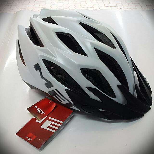 MET (Cross Over) Helmet, Sports Equipment, Exercise & Fitness, Cardio ...